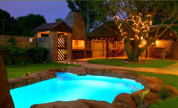 Treetops Guest House | Travel SA